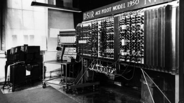 10 Oldest Computers In The World - Teronga